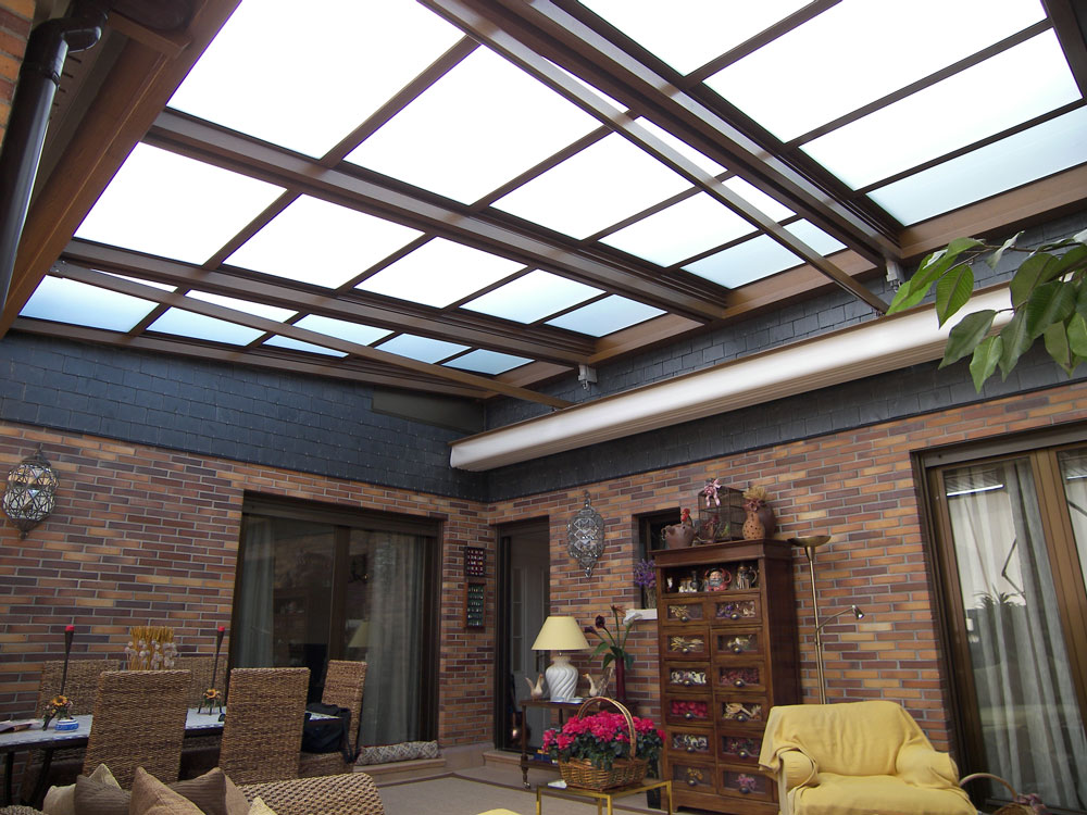Retractable patio roofs - Airclos - Aluminium Systems